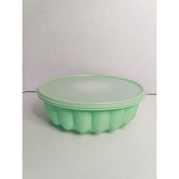 Tupperware | Kitchen | Vintage Tupperware Green Jello Mold | Poshmark